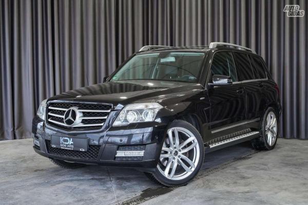 Black Mercedes-Benz GLK 350 2012 in Marijampole, with an engine capacity of 3.00 L and mileage of 284 thousand km for 9250 €, photo 5 on AUTOMOTO.COM.LV