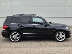 Black Mercedes-Benz GLK 350 2012 in Riga, with an engine capacity of 3.00 L and mileage of 220 thousand km for 14490 €, photo 9 on AUTOMOTO.COM.LV
