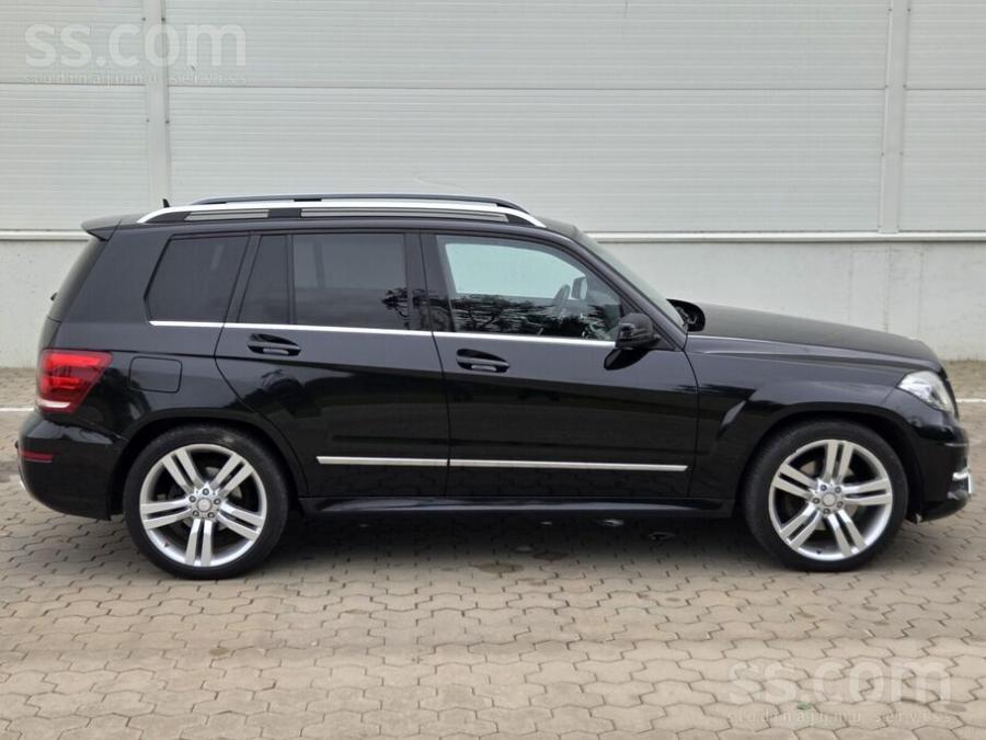 Black Mercedes-Benz GLK 350 2012 in Riga, with an engine capacity of 3.00 L and mileage of 220 thousand km for 14490 €, photo 9 on AUTOMOTO.COM.LV