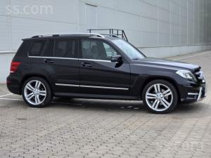 Black Mercedes-Benz GLK 350 2012 in Riga, with an engine capacity of 3.00 L and mileage of 220 thousand km for 14490 €, photo 13 on AUTOMOTO.COM.LV