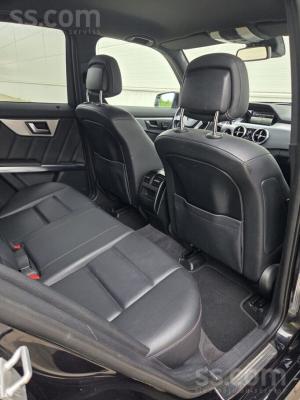 Black Mercedes-Benz GLK 350 2012 in Riga, with an engine capacity of 3.00 L and mileage of 220 thousand km for 14490 €, photo 20 on AUTOMOTO.COM.LV