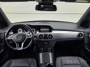 Black Mercedes-Benz GLK 350 2012 in Riga, with an engine capacity of 3.00 L and mileage of 220 thousand km for 14490 €, photo 23 on AUTOMOTO.COM.LV