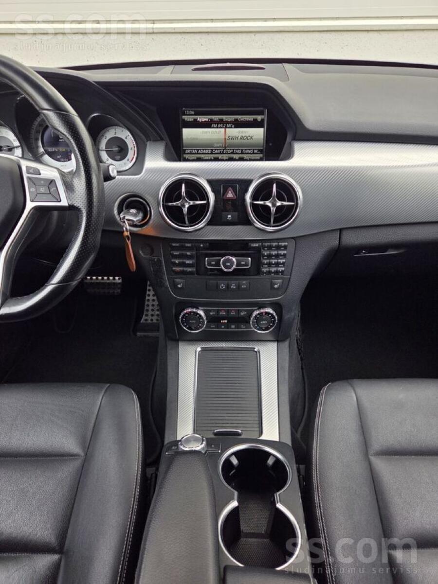Black Mercedes-Benz GLK 350 2012 in Riga, with an engine capacity of 3.00 L and mileage of 220 thousand km for 14490 €, photo 26 on AUTOMOTO.COM.LV