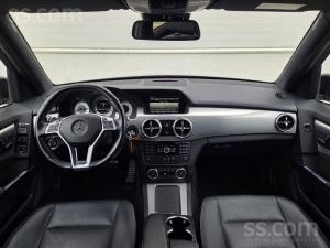 Black Mercedes-Benz GLK 350 2012 in Riga, with an engine capacity of 3.00 L and mileage of 220 thousand km for 14490 €, photo 27 on AUTOMOTO.COM.LV