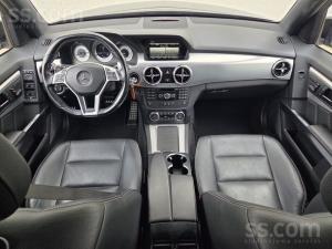 Black Mercedes-Benz GLK 350 2012 in Riga, with an engine capacity of 3.00 L and mileage of 220 thousand km for 14490 €, photo 28 on AUTOMOTO.COM.LV