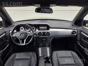 Black Mercedes-Benz GLK 350 2012 in Riga, with an engine capacity of 3.00 L and mileage of 220 thousand km for 14490 €, photo 29 on AUTOMOTO.COM.LV
