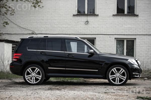 Black Mercedes-Benz GLK 350 2012 in Tukums, with an engine capacity of 3.00 L and mileage of 0 thousand km for 12888 €, photo 8 on AUTOMOTO.COM.LV