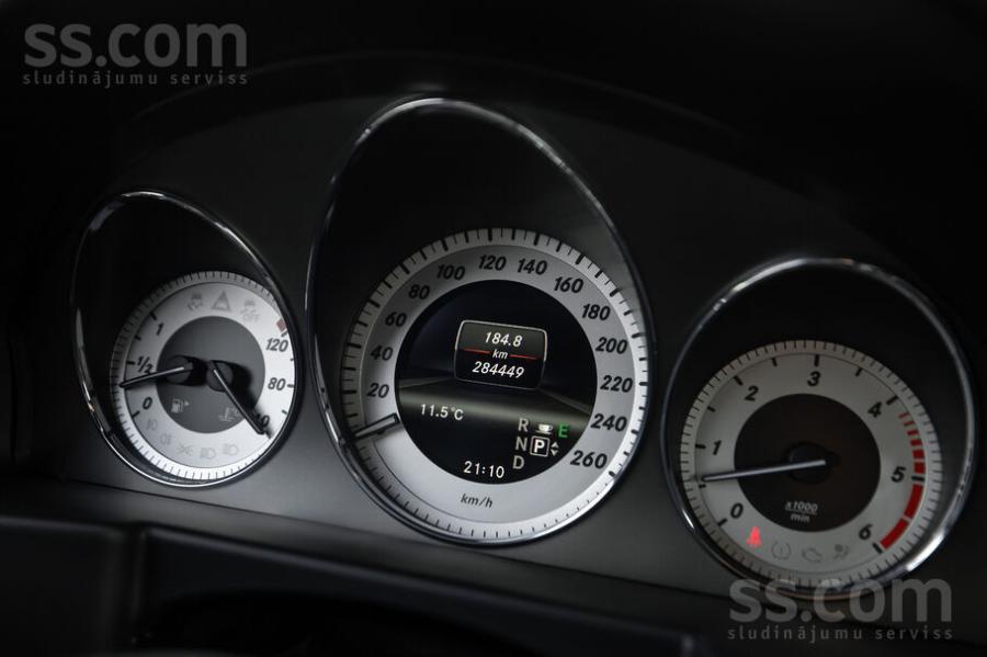 Черный Мерседес ГЛК 350 2012 в Тукумс, объемом двигателя 3.00 л и пробегом 0 тыс. км за 12888 €, фото 12 на AUTOMOTO.COM.LV