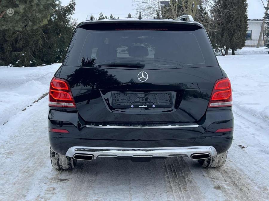 Black Mercedes-Benz GLK 350 2013 in Kedainiai, with an engine capacity of 2.99 L and mileage of 262 thousand km for 10399 €, photo 9 on AUTOMOTO.COM.LV