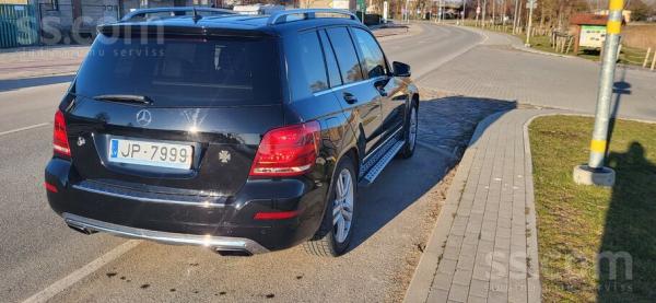 Melns Mercedes-Benz GLK 350 2014 Liepāja, ar dzinēja tilpumu 3.00 L un nobraukumu 208 tūkst. km par 14300 €, foto 4 vietnē AUTOMOTO.COM.LV