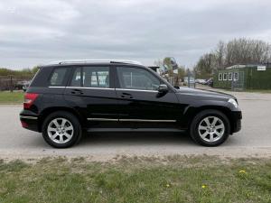 Black Mercedes-Benz GLK 350 2010 in Vilkaviskis, with an engine capacity of 3.00 L and mileage of 271 thousand km for 6999 €, photo 6 on AUTOMOTO.COM.LV