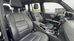 Black Mercedes-Benz GLK 350 2010 in Vilkaviskis, with an engine capacity of 3.00 L and mileage of 271 thousand km for 6999 €, photo 19 on AUTOMOTO.COM.LV
