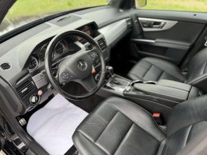 Black Mercedes-Benz GLK 350 2010 in Vilkaviskis, with an engine capacity of 3.00 L and mileage of 271 thousand km for 6999 €, photo 23 on AUTOMOTO.COM.LV