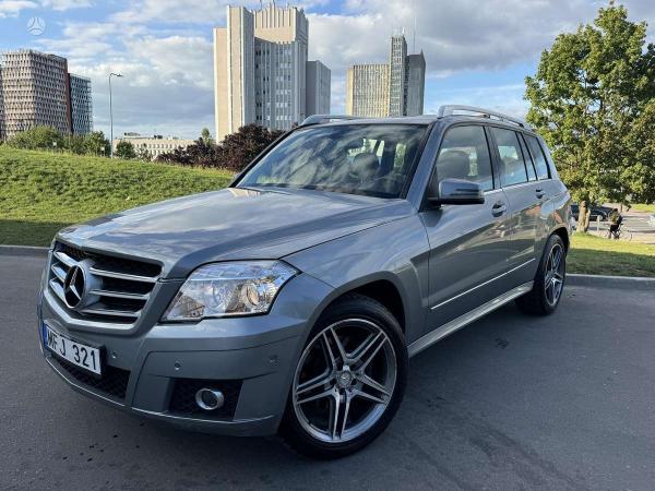 Brown Mercedes-Benz GLK 350 2010 in Vilnius, with an engine capacity of 3.00 L and mileage of 351 thousand km for 4700 €, photo 1 on AUTOMOTO.COM.LV