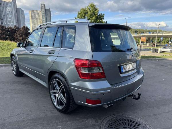Brown Mercedes-Benz GLK 350 2010 in Vilnius, with an engine capacity of 3.00 L and mileage of 351 thousand km for 4700 €, photo 4 on AUTOMOTO.COM.LV