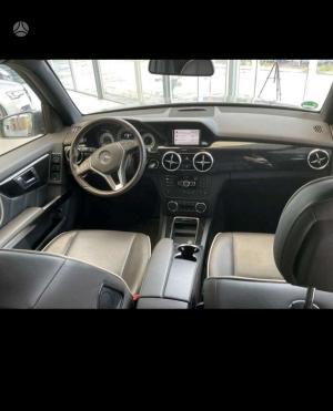 Brūns Mercedes-Benz GLK 350 2012 Prienai, ar dzinēja tilpumu 2.99 L un nobraukumu 280 tūkst. km par 10600 €, foto 12 vietnē AUTOMOTO.COM.LV