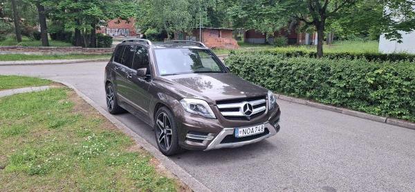 Brown Mercedes-Benz GLK 350 2014 in Visaginas, with an engine capacity of 2.99 L and mileage of 238 thousand km for 13500 €, photo 1 on AUTOMOTO.COM.LV