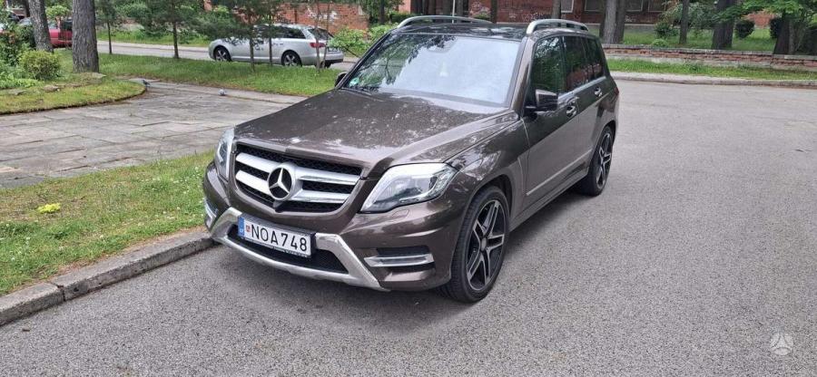 Brūns Mercedes-Benz GLK 350 2014 Visaginas, ar dzinēja tilpumu 2.99 L un nobraukumu 238 tūkst. km par 13500 €, foto 3 vietnē AUTOMOTO.COM.LV