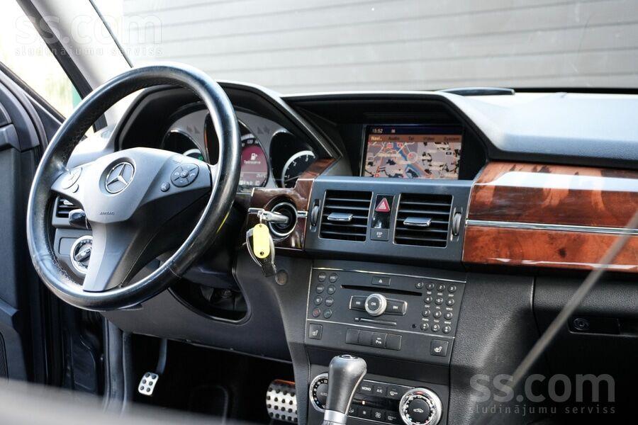 Mercedes-Benz GLK 350 2009 in Riga, with an engine capacity of 3.00 L and mileage of 286 thousand km for 8790 €, photo 6 on AUTOMOTO.COM.LV