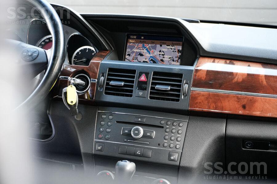Mercedes-Benz GLK 350 2009 in Riga, with an engine capacity of 3.00 L and mileage of 286 thousand km for 8790 €, photo 8 on AUTOMOTO.COM.LV