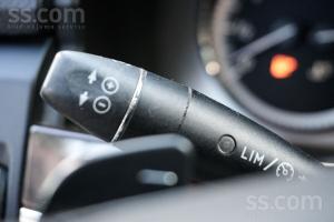 Mercedes-Benz GLK 350 2009 in Riga, with an engine capacity of 3.00 L and mileage of 286 thousand km for 8790 €, photo 12 on AUTOMOTO.COM.LV