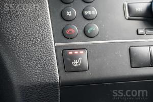 Mercedes-Benz GLK 350 2009 in Riga, with an engine capacity of 3.00 L and mileage of 286 thousand km for 8790 €, photo 13 on AUTOMOTO.COM.LV