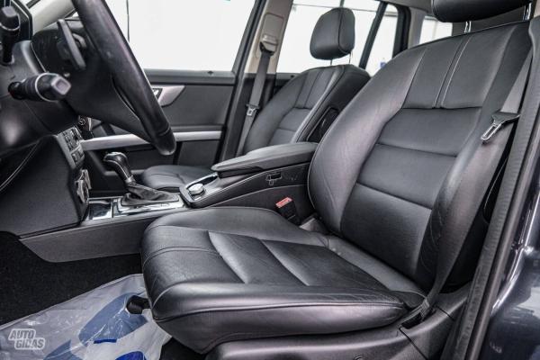 Mercedes-Benz GLK 350 2009 in Kaunas, with an engine capacity of 3.00 L and mileage of 219 thousand km for 7990 €, photo 7 on AUTOMOTO.COM.LV