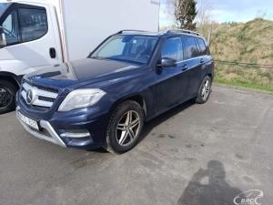 Mercedes-Benz GLK 350 2013 in Vilnius, with an engine capacity of 2.97 L and mileage of 399 thousand km for 4900 €, photo  on AUTOMOTO.COM.LV