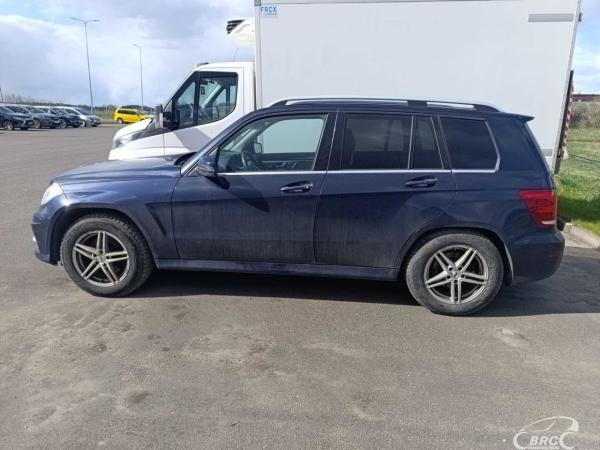 Mercedes-Benz GLK 350 2013 in Vilnius, with an engine capacity of 2.97 L and mileage of 399 thousand km for 4900 €, photo 3 on AUTOMOTO.COM.LV