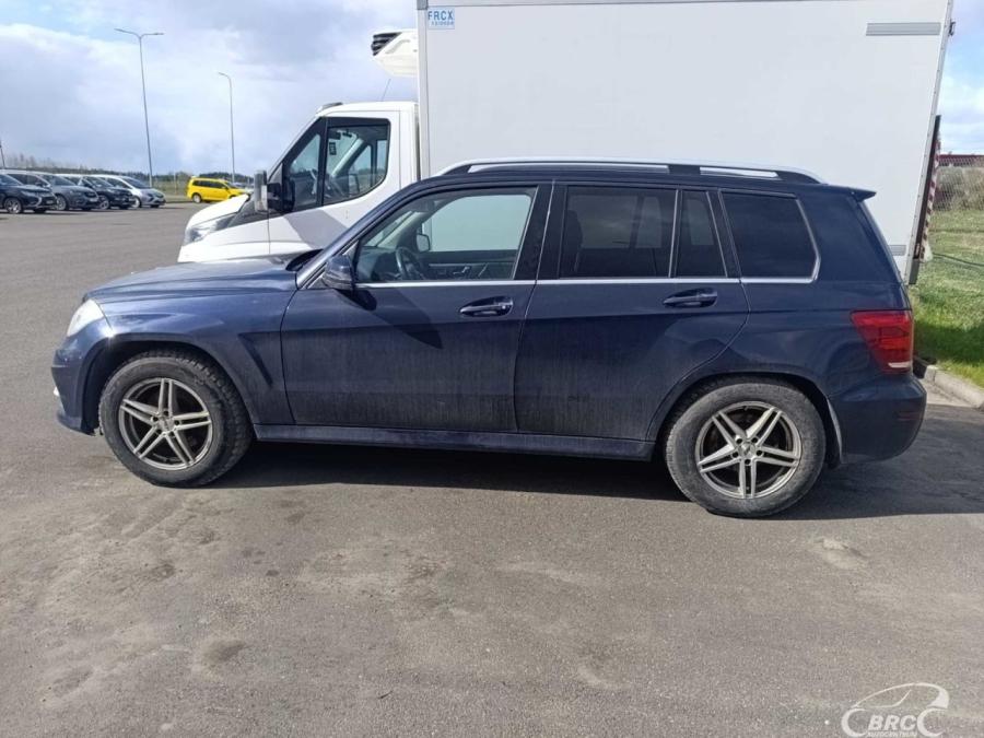 Mercedes-Benz GLK 350 2013 in Vilnius, with an engine capacity of 2.97 L and mileage of 399 thousand km for 4900 €, photo 4 on AUTOMOTO.COM.LV