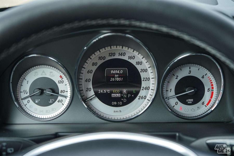 Mercedes-Benz GLK 350 2013 Marijampole, ar dzinēja tilpumu 3.00 L un nobraukumu 261 tūkst. km par 11950 €, foto 23 vietnē AUTOMOTO.COM.LV