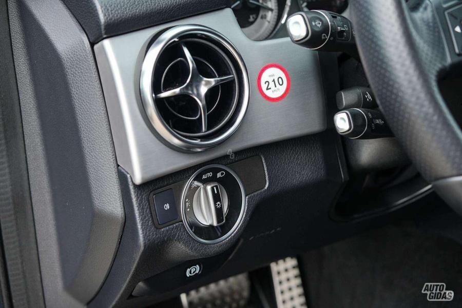 Mercedes-Benz GLK 350 2013 Marijampole, ar dzinēja tilpumu 3.00 L un nobraukumu 261 tūkst. km par 11950 €, foto 27 vietnē AUTOMOTO.COM.LV