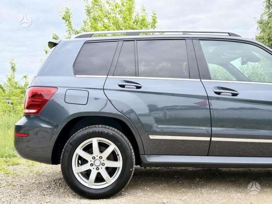 Mercedes-Benz GLK 350 2014 in Siauliai, with an engine capacity of 2.99 L and mileage of 319 thousand km for 13450 €, photo 10 on AUTOMOTO.COM.LV