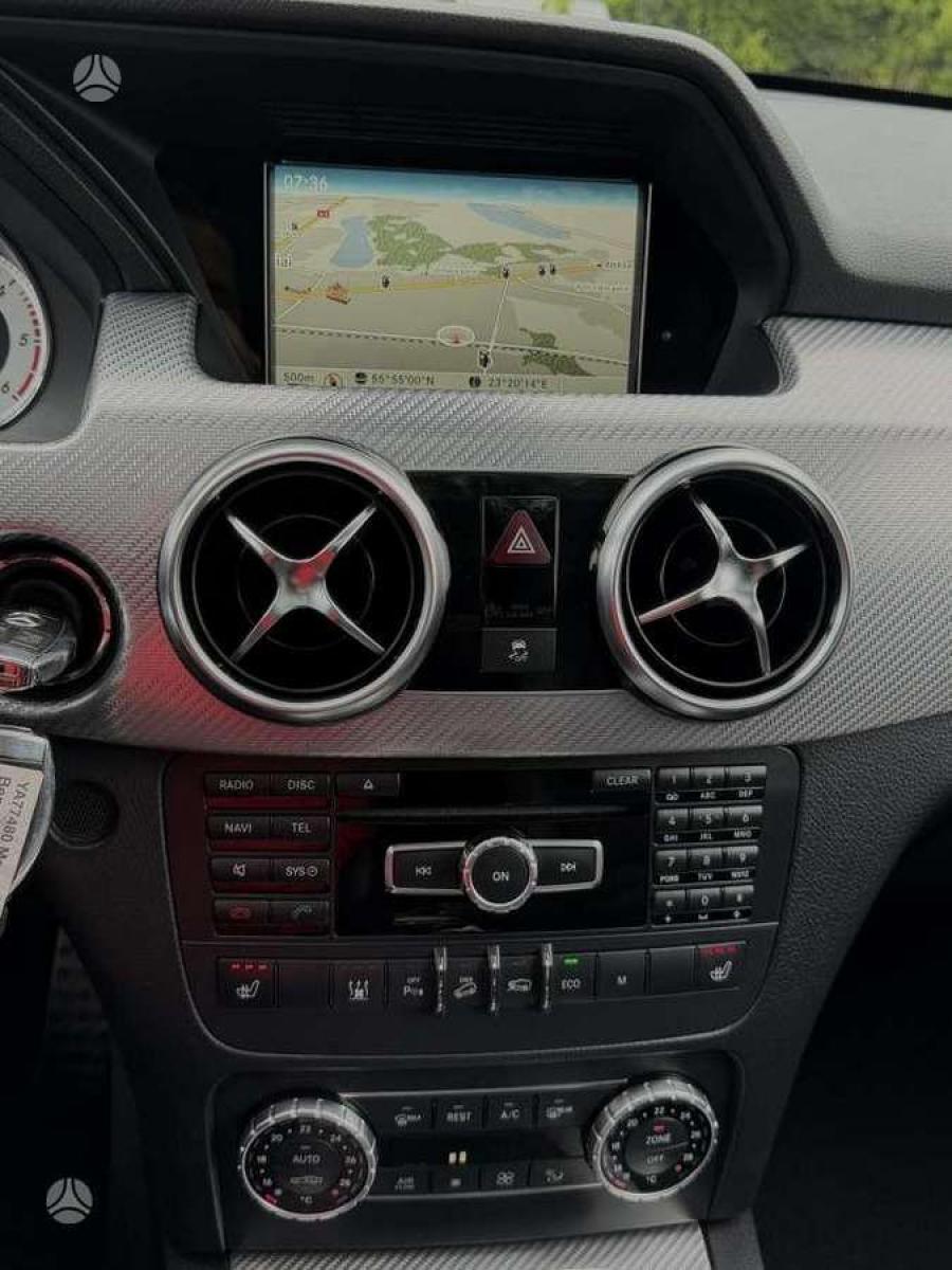 Mercedes-Benz GLK 350 2014 in Siauliai, with an engine capacity of 2.99 L and mileage of 319 thousand km for 13450 €, photo 33 on AUTOMOTO.COM.LV