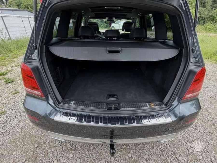 Mercedes-Benz GLK 350 2014 in Siauliai, with an engine capacity of 2.99 L and mileage of 319 thousand km for 13450 €, photo 23 on AUTOMOTO.COM.LV