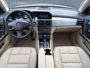 Pelēks Mercedes-Benz GLK 350 2008 Rīga, ar dzinēja tilpumu 3.50 L un nobraukumu 220 tūkst. km par 8990 €, foto 6 vietnē AUTOMOTO.COM.LV