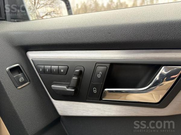 Pelēks Mercedes-Benz GLK 350 2008 Rīga, ar dzinēja tilpumu 3.50 L un nobraukumu 220 tūkst. km par 8990 €, foto 10 vietnē AUTOMOTO.COM.LV