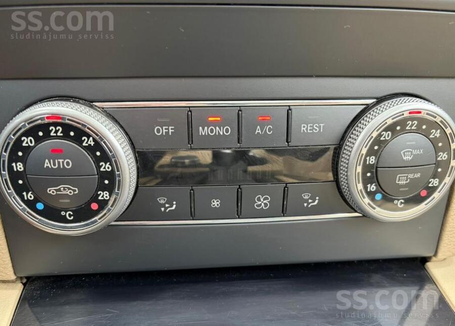 Pelēks Mercedes-Benz GLK 350 2008 Rīga, ar dzinēja tilpumu 3.50 L un nobraukumu 220 tūkst. km par 8990 €, foto 14 vietnē AUTOMOTO.COM.LV