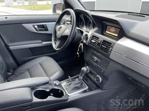 Pelēks Mercedes-Benz GLK 350 2009 Jūrmala, ar dzinēja tilpumu 3.00 L un nobraukumu 0 tūkst. km par 9500 €, foto 32 vietnē AUTOMOTO.COM.LV