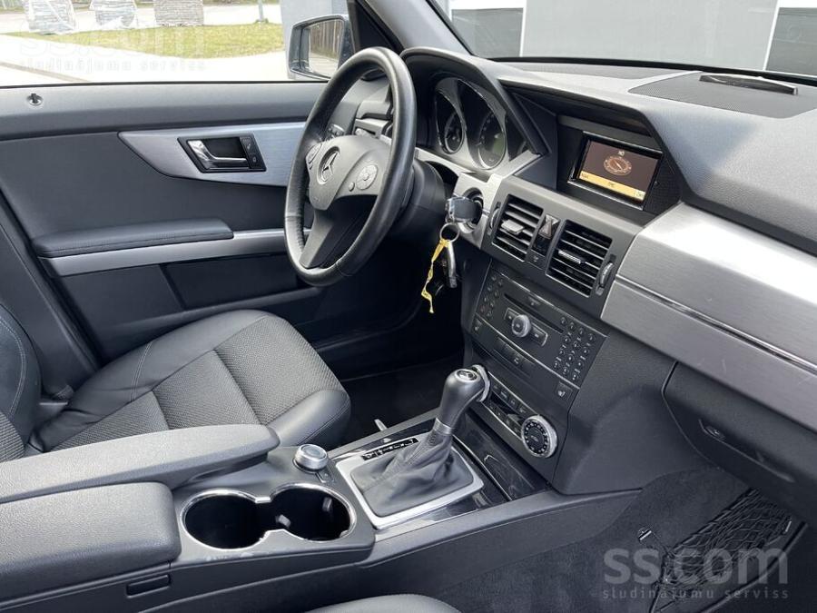 Pelēks Mercedes-Benz GLK 350 2009 Jūrmala, ar dzinēja tilpumu 3.00 L un nobraukumu 0 tūkst. km par 9500 €, foto 32 vietnē AUTOMOTO.COM.LV