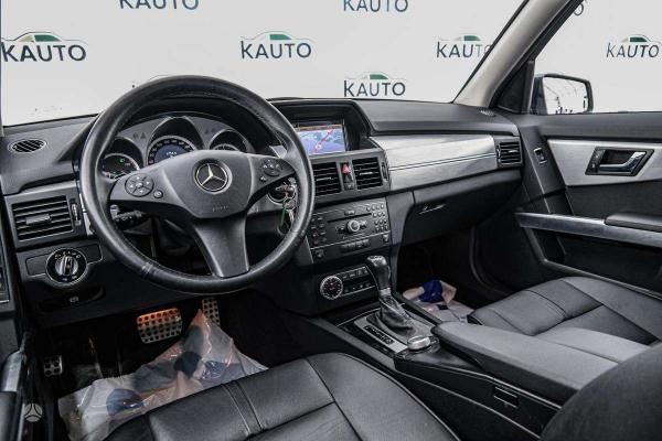 Grey Mercedes-Benz GLK 350 2009 in Kaunas, with an engine capacity of 3.00 L and mileage of 219 thousand km for 7990 €, photo 7 on AUTOMOTO.COM.LV