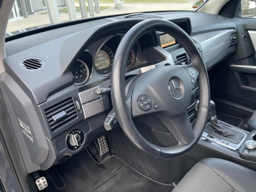 Pelēks Mercedes-Benz GLK 350 2009 Rīga, ar dzinēja tilpumu 3.00 L un nobraukumu 269 tūkst. km par 7900 €, foto 17 vietnē AUTOMOTO.COM.LV