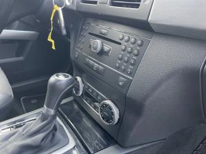 Pelēks Mercedes-Benz GLK 350 2009 Rīga, ar dzinēja tilpumu 3.00 L un nobraukumu 269 tūkst. km par 7900 €, foto 36 vietnē AUTOMOTO.COM.LV