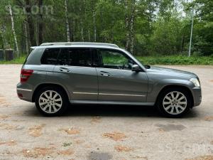 Grey Mercedes-Benz GLK 350 2010 in Riga, with an engine capacity of 3.00 L and mileage of 0 thousand km for 6799 €, photo 7 on AUTOMOTO.COM.LV