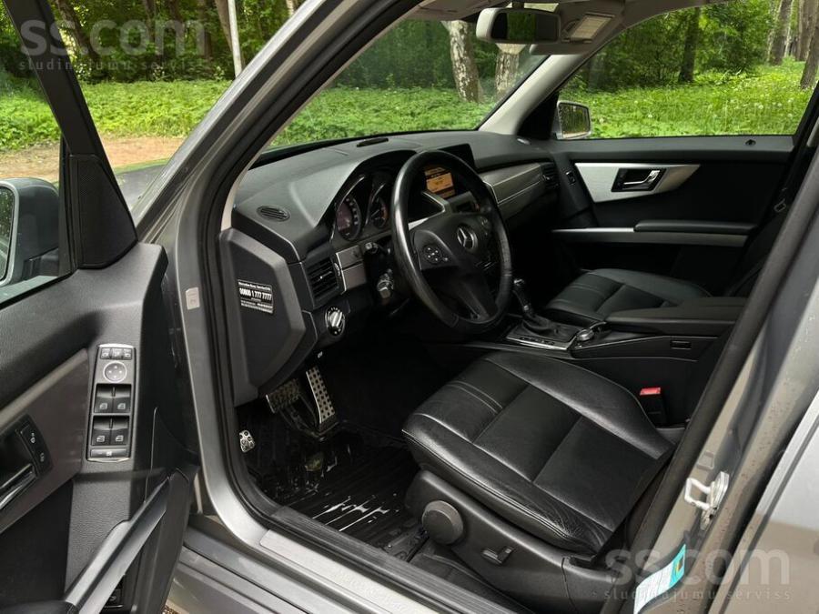 Grey Mercedes-Benz GLK 350 2010 in Riga, with an engine capacity of 3.00 L and mileage of 0 thousand km for 6799 €, photo 10 on AUTOMOTO.COM.LV