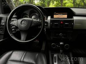 Grey Mercedes-Benz GLK 350 2010 in Riga, with an engine capacity of 3.00 L and mileage of 0 thousand km for 6799 €, photo 12 on AUTOMOTO.COM.LV