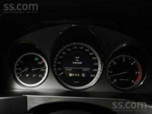 Grey Mercedes-Benz GLK 350 2010 in Riga, with an engine capacity of 3.00 L and mileage of 0 thousand km for 6799 €, photo 14 on AUTOMOTO.COM.LV