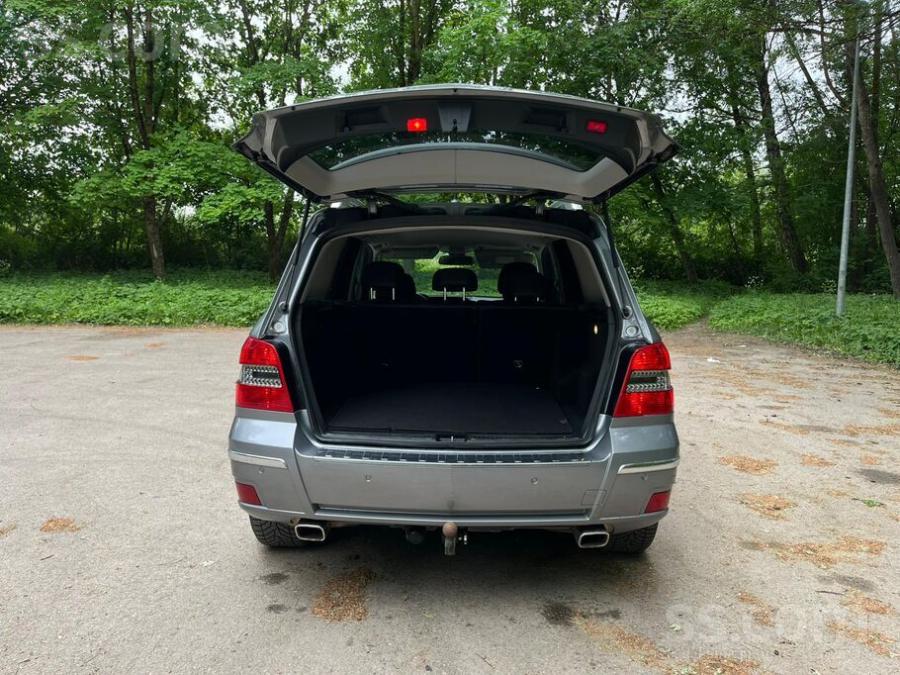 Grey Mercedes-Benz GLK 350 2010 in Riga, with an engine capacity of 3.00 L and mileage of 0 thousand km for 6799 €, photo 24 on AUTOMOTO.COM.LV