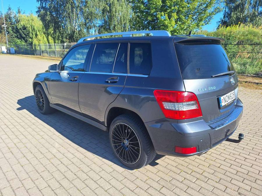 Grey Mercedes-Benz GLK 350 2010 in Marijampole, with an engine capacity of 2.99 L and mileage of 190 thousand km for 7200 €, photo 10 on AUTOMOTO.COM.LV