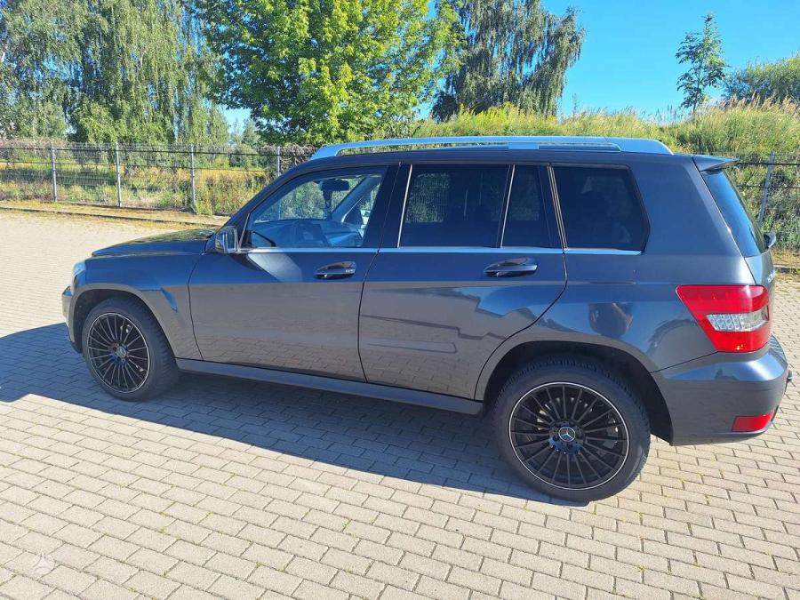 Grey Mercedes-Benz GLK 350 2010 in Marijampole, with an engine capacity of 2.99 L and mileage of 190 thousand km for 7200 €, photo 11 on AUTOMOTO.COM.LV